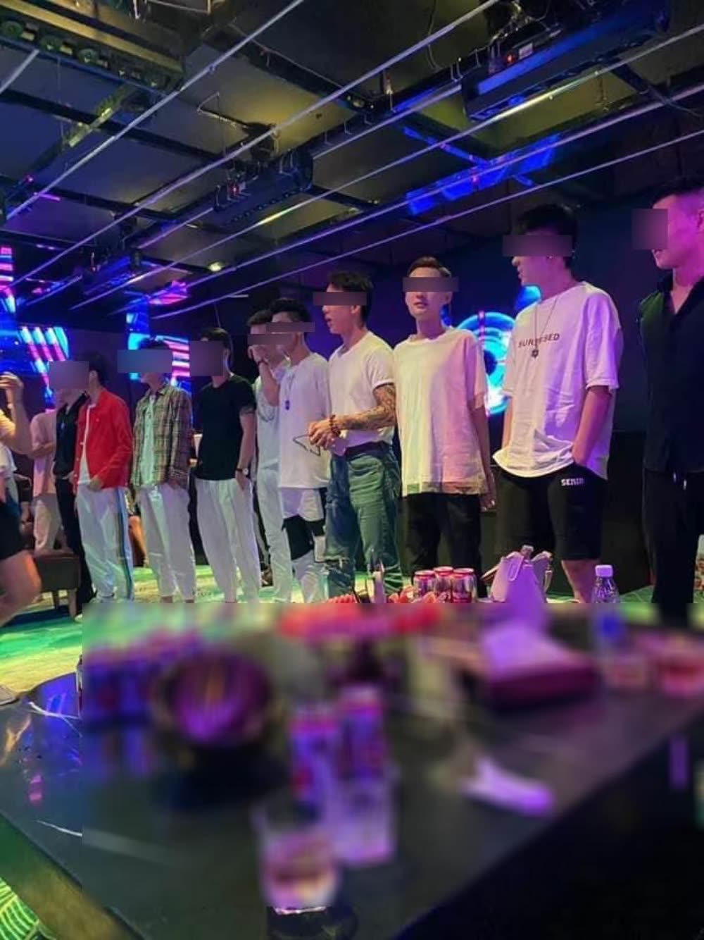 非法KTV内有大量中国“牛郎”可选 - 柬埔寨头条