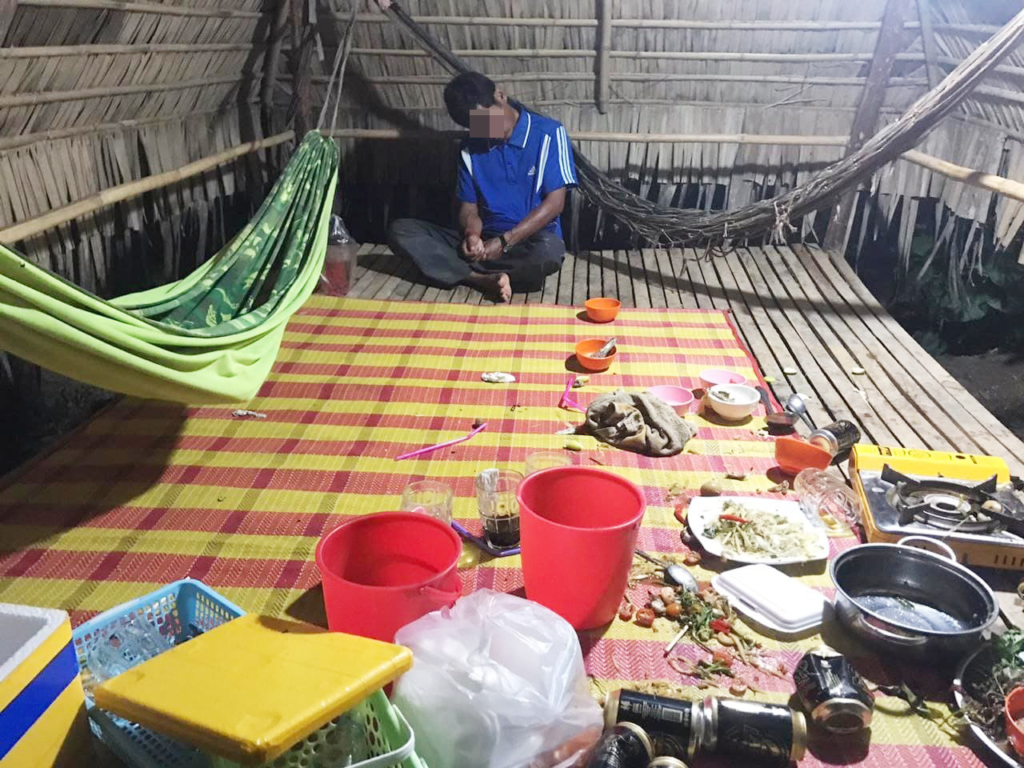 ចាញ់ សម្រស់ ស្រី ស្អាត ! នាង លេងល្បិច មួយ ក្បាច់ អស់ ចិញ្ចៀនមាស លុយ និង ទូរស័ព្ទ ដៃ - TNAOT