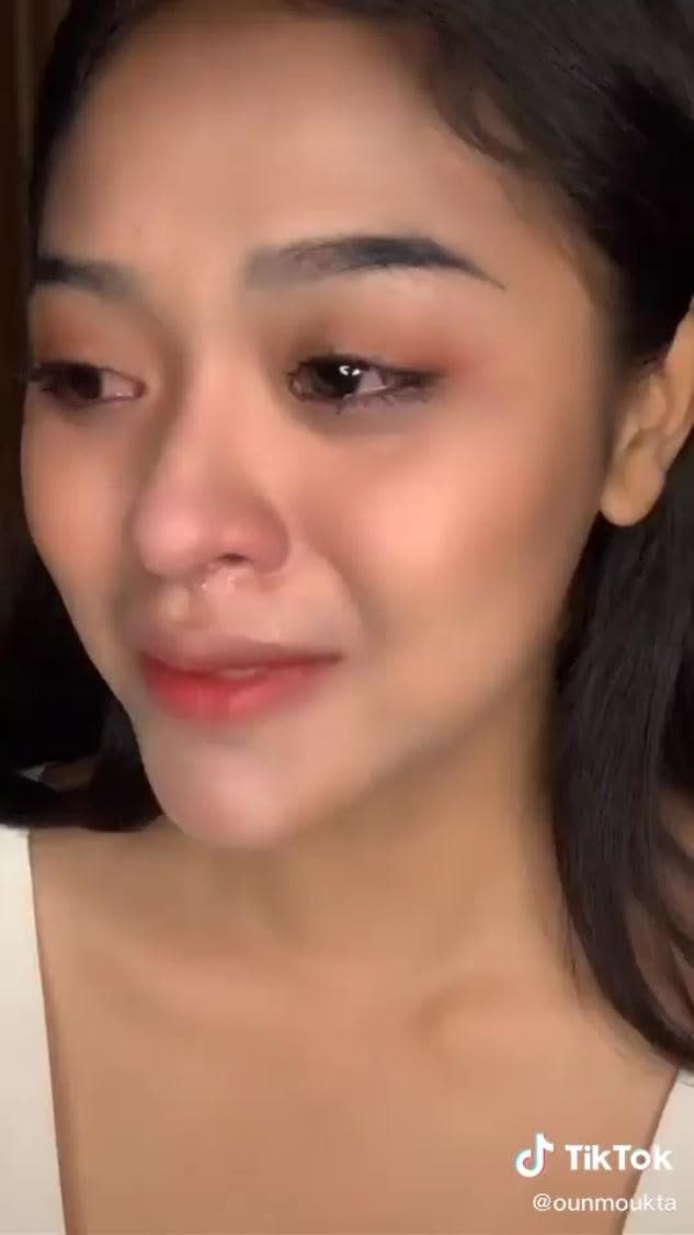 ហេតុមែនទេកុំបន្ដបើអស់ស្រឡាញ់..................💔 - TNAOT