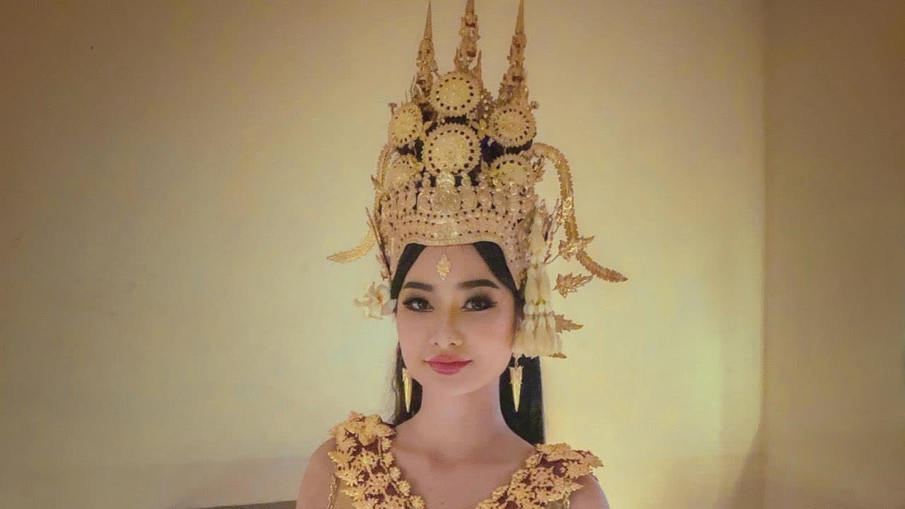 កំណាព្យ : អប្សរា ដោយ : ហៀង សឹង្ហៈវរ្ម័ន សុវណ្ណមេត្តា - TNAOT