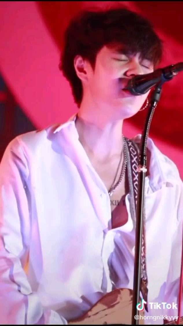 ទុកស្នាមថើបមួយក៏អូនមិនព្រម😞💋☝️👌Thai sad song🎶😞 - TNAOT