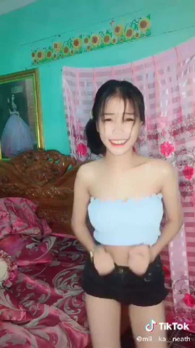 ស្រីស្អាតរាំង - TNAOT