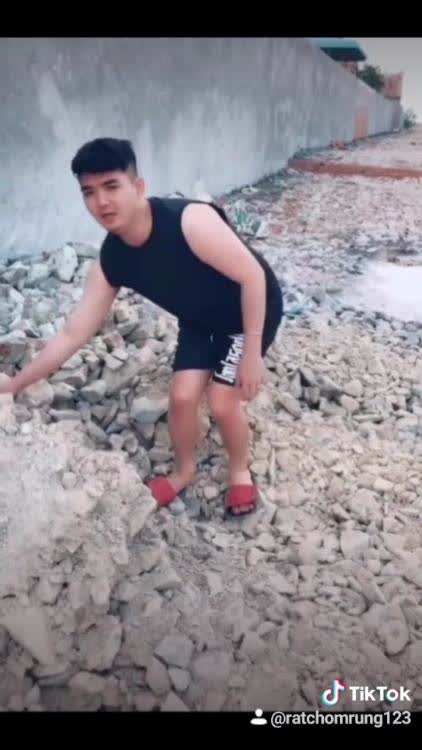 oh no😂😂😂 - TNAOT