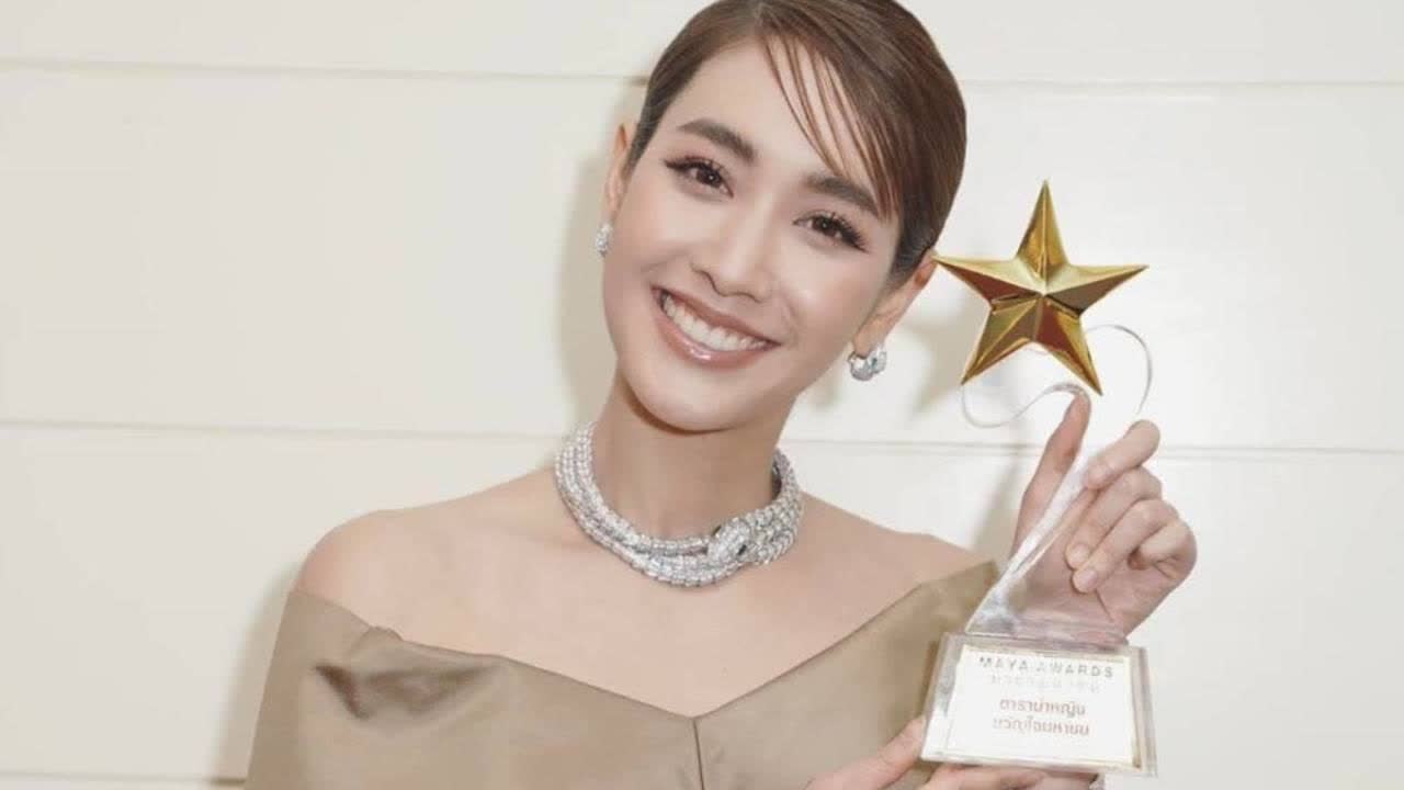 តារាស្រីជួរមុខរបស់ថៃនិយាយអំពីបទពិសោធន៍ការងារលើកដំបូងកាលប្រឡូកសិល្ប: - TNAOT