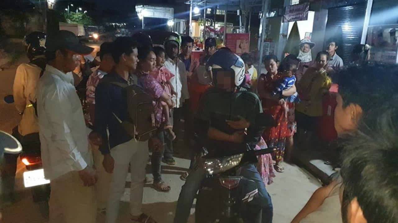 ដល់ . ក ! ល្បិច ធ្វើ ស៊ី នារី ម្នាក់ អស់ពី ខ្លួន លុះ នាង ដឹងខ្លួន តោង ជាប់ បើក ម៉ូតូ បំបុក - TNAOT