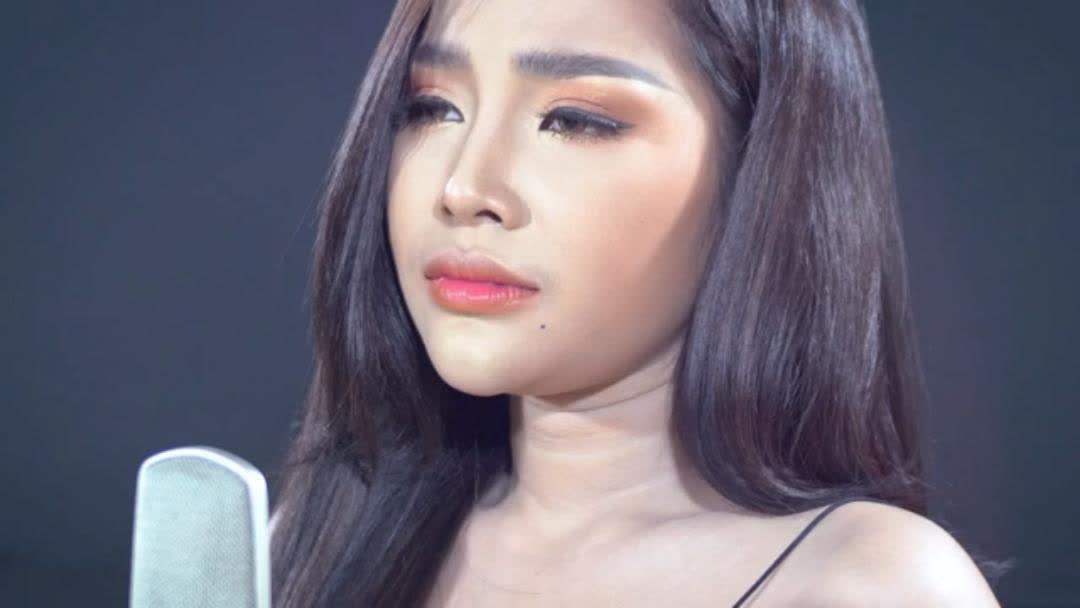 សម្លឹងបងក្រោយ - TNAOT