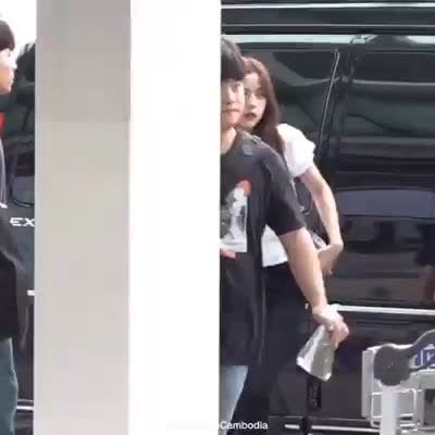 គេជាព្រះចន្ទ🖤យើងជាទន្សាយ😢 គ្មានវាសនាបានជួបទេ😔 But I love you so much Rosè 😘 - TNAOT