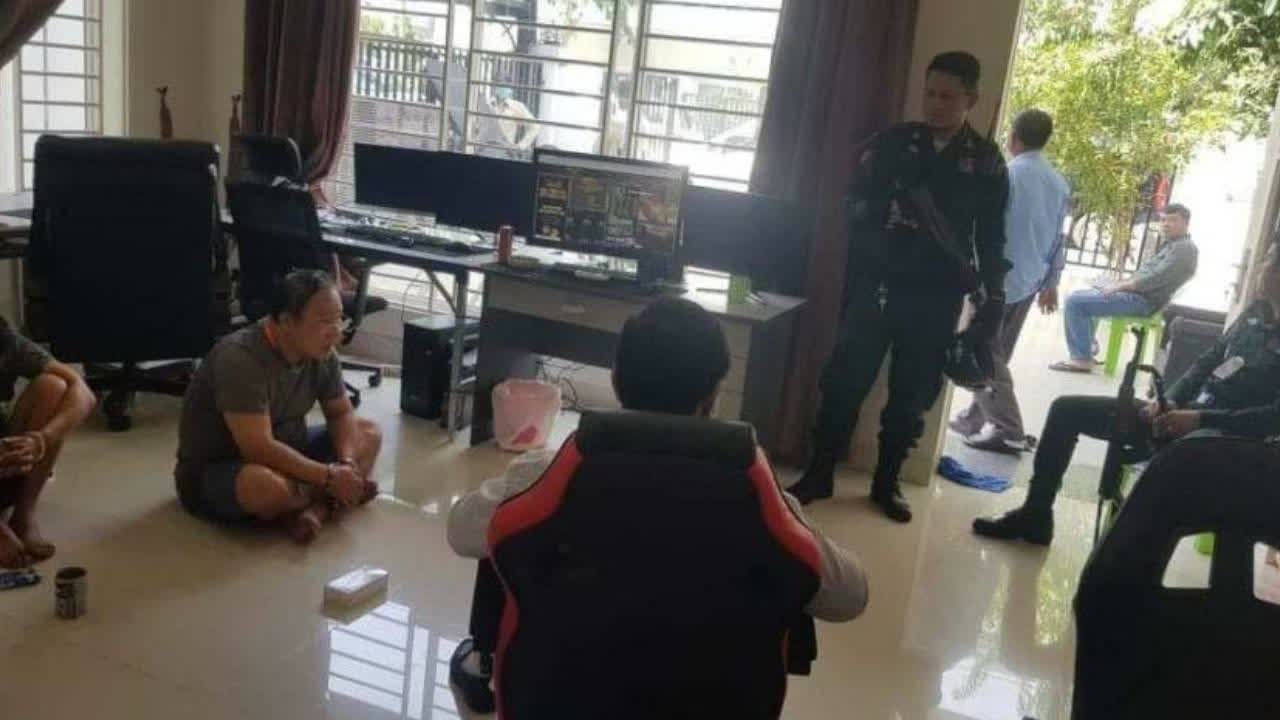 សម្បើមណាស់ ចិន-កូរ៉េបើក ល្បែង ក្នុងបុរីប៉េង ហួត បឹងស្នោ - TNAOT