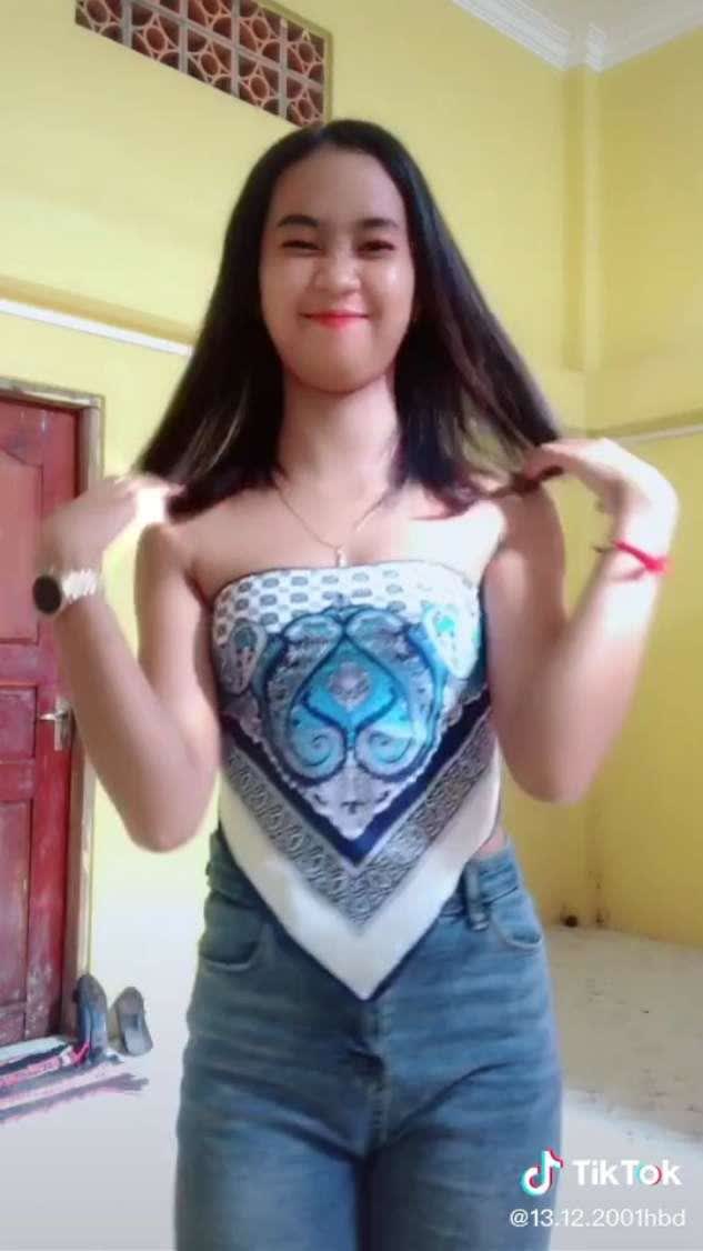 ស្រីស្អាតរាំក្នុង tik tok - TNAOT