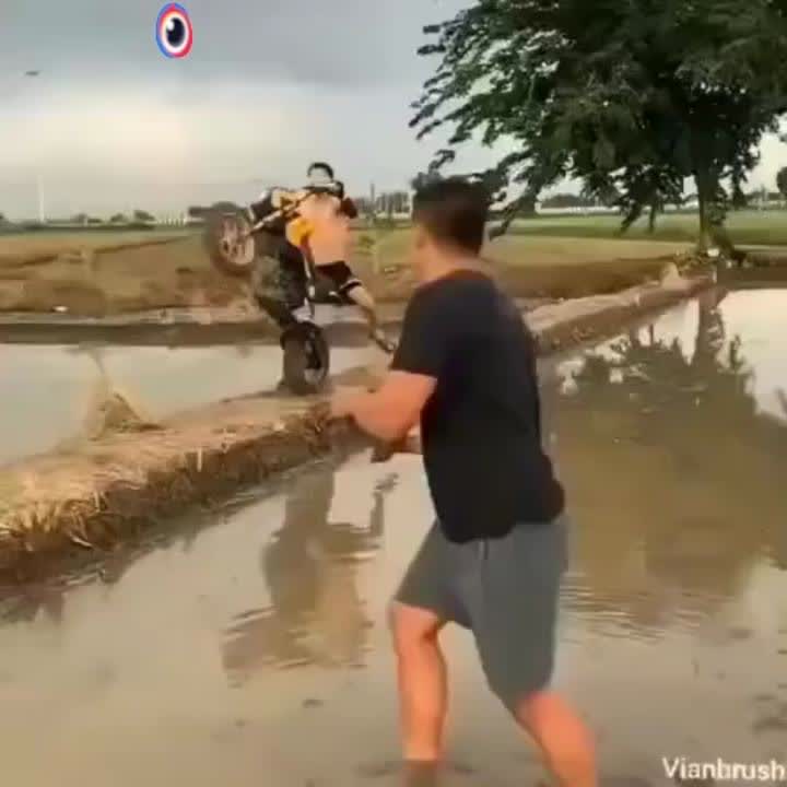 ម៉េចធ្វើបាបគេចឹងមនុស្សអាក្រក់ - TNAOT