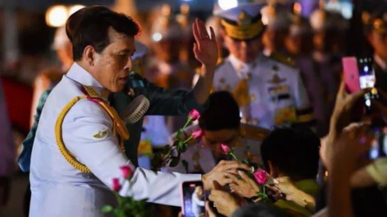 Twitter ផ្អាកគណនីគាំទ្ររាជានិយមរបស់ប្រទេសថៃ បង្កើតឡើងដើម្បីគាំទ្រ ព្រះមហាក្សត្រ - TNAOT