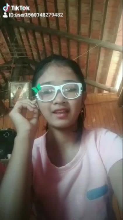 ជាក្មេងស្រីគួអោយស្រលាញ់ - TNAOT