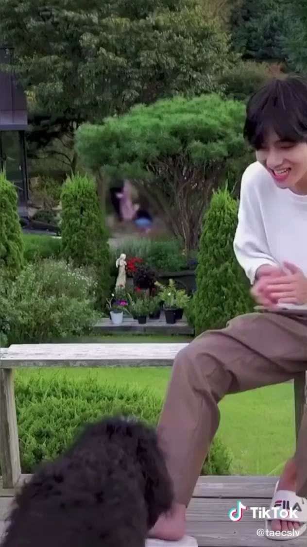 BTS #V😍😍😘😘 - TNAOT