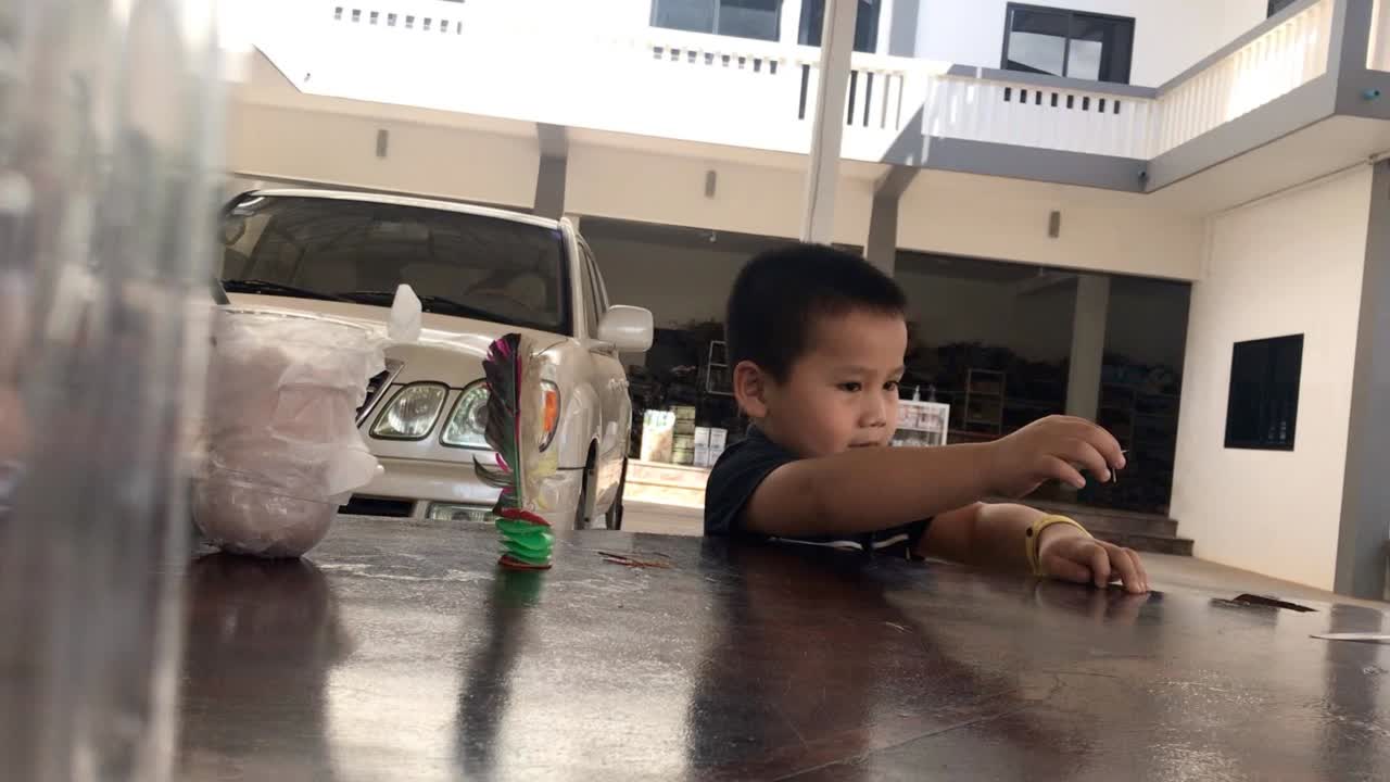 អត់ទាន់ចូលរៀនទេចេះប្រកបហេីយ - TNAOT