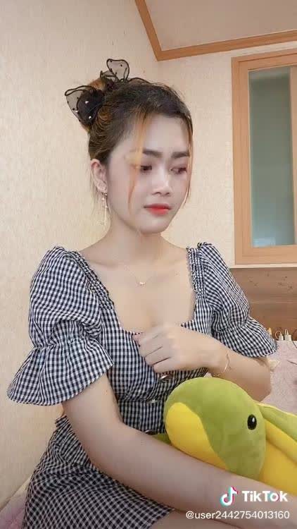 សុដនមូលក្លមលើដើមទ្រូងស្រី - TNAOT