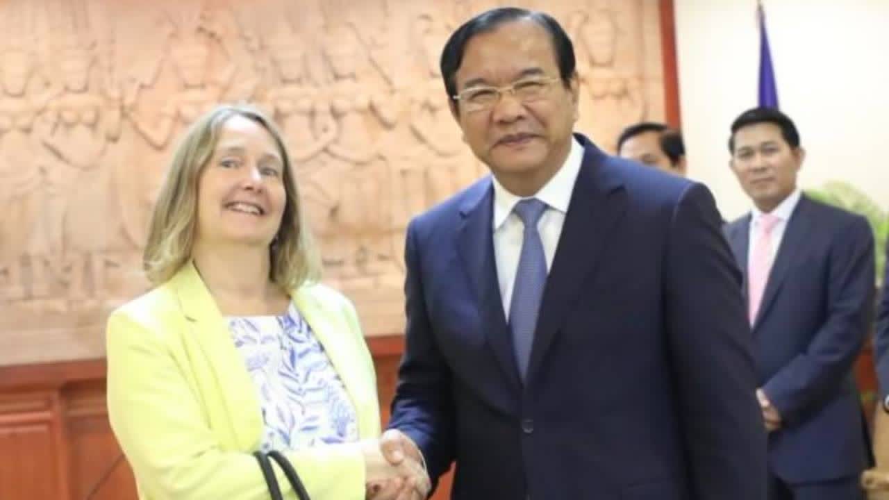 អង់គ្លេស ប្រកាសថា មិនដកការអនុគ្រោះពន្ធពីកម្ពុជា ដូចអឺរ៉ុបឡើយ - TNAOT