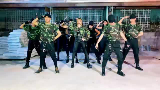 Phang Phang Shooting Dance Performance by Yuri - TNAOT