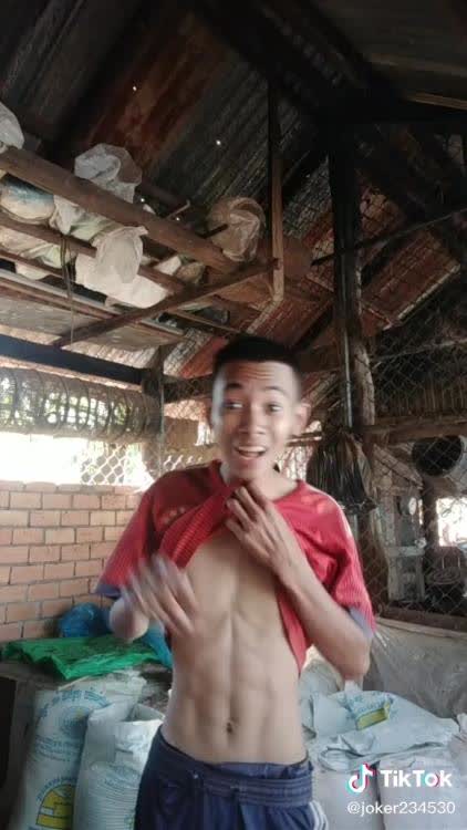 ជួយចុចឡាយអោយអូនផងបងបង🥰😘 - TNAOT