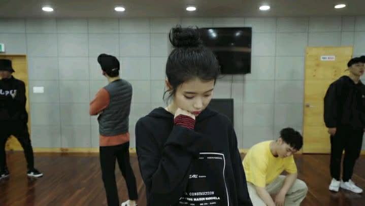 아이유(IU) : '삐삐(BBIBBI)' DANCE PRACTICE - TNAOT