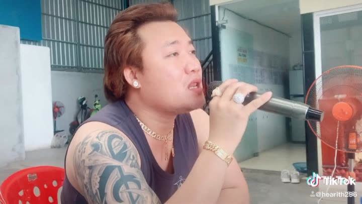 លោកអ៊ីណូ ច្រៀង Part 1 - TNAOT