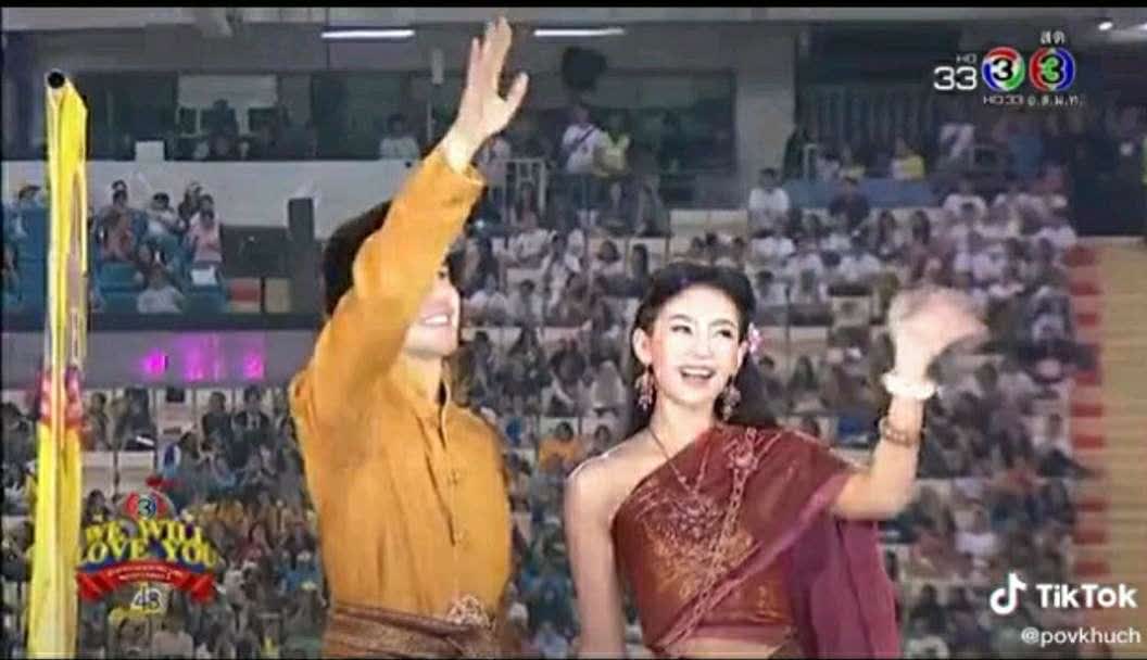 ហ៊ា pop ចែ Bella - TNAOT